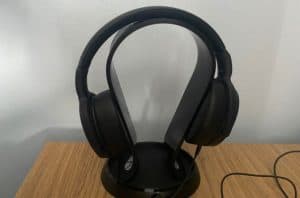 How To Hang Headphones (Avoid Any Damage) - Sound Is Working